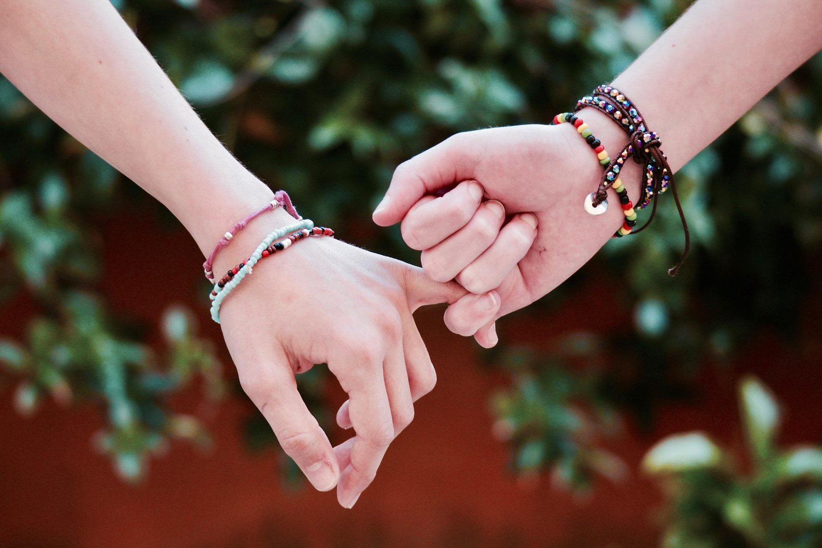 7 Adult Friendship Bracelet and Jewelry Ideas - Beauty Remind